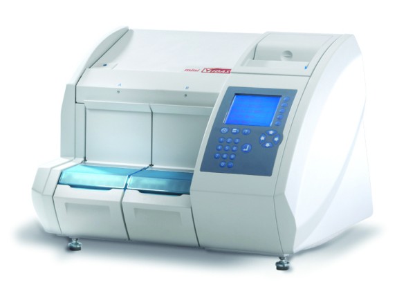 Analyseur de paillasse, Automate de laboratoire MINI VIDAS BIOMERIEUX ...