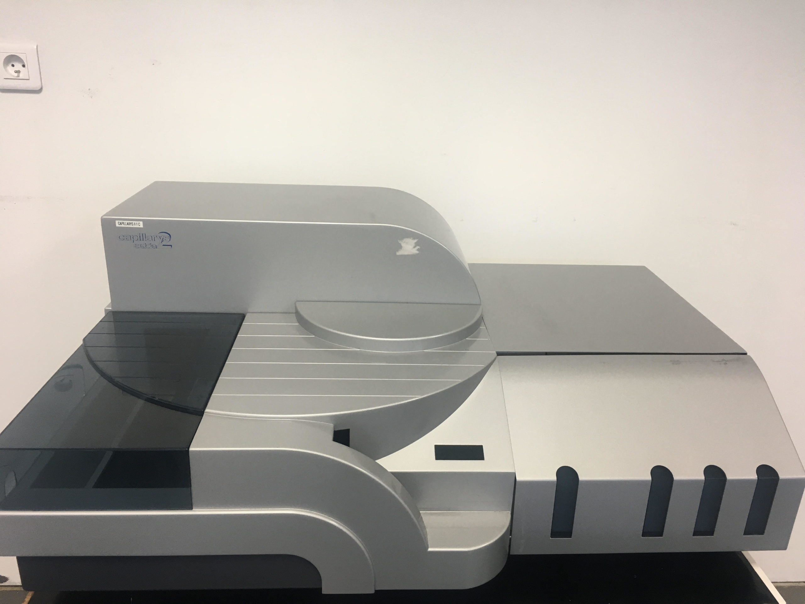BENCHTOP ANALYZER Capillarys 2 SEBIA - Vitam Dare