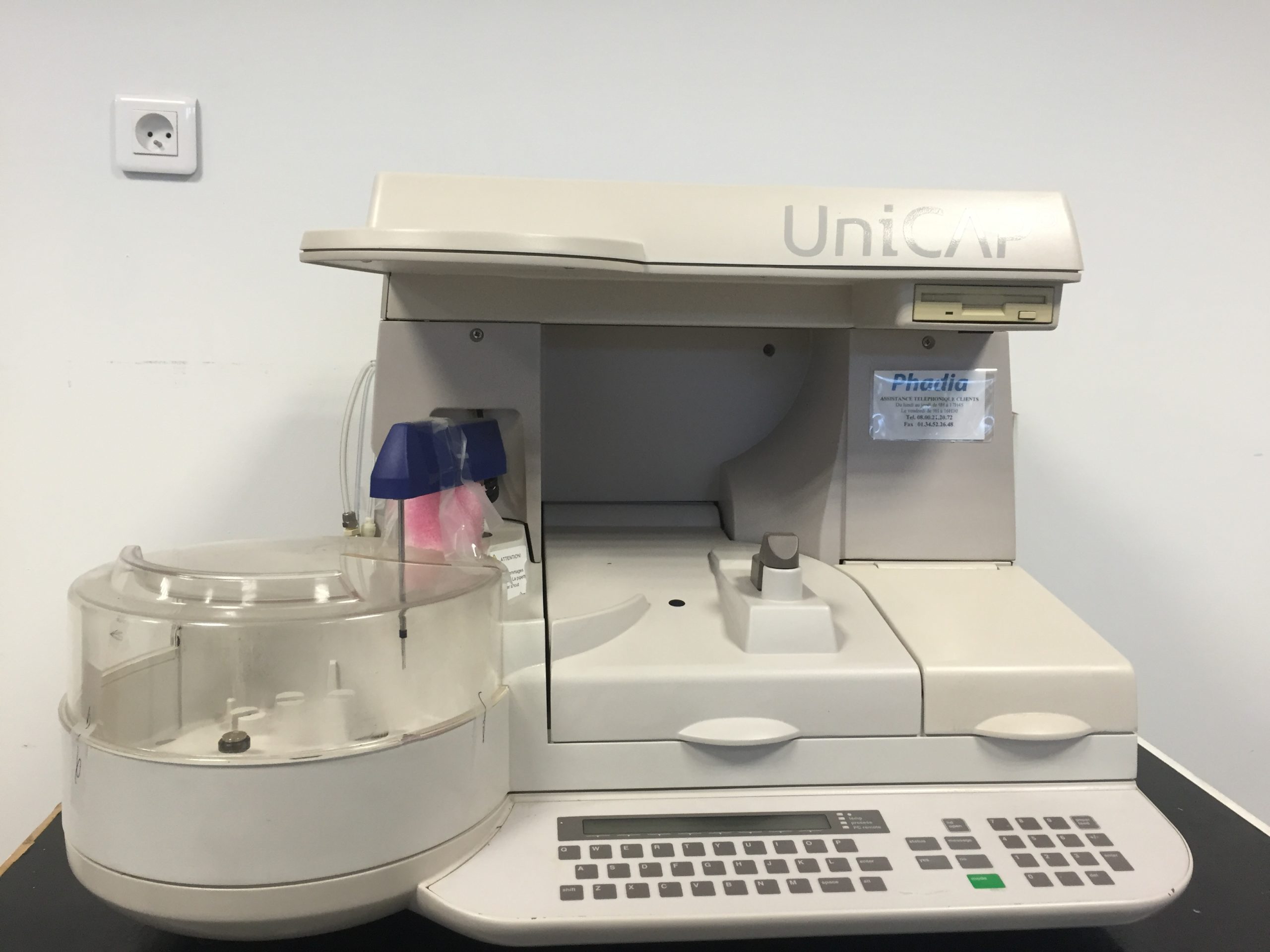 BENCHTOP ANALYZER Phadia Unicap 100 - Vitam Dare