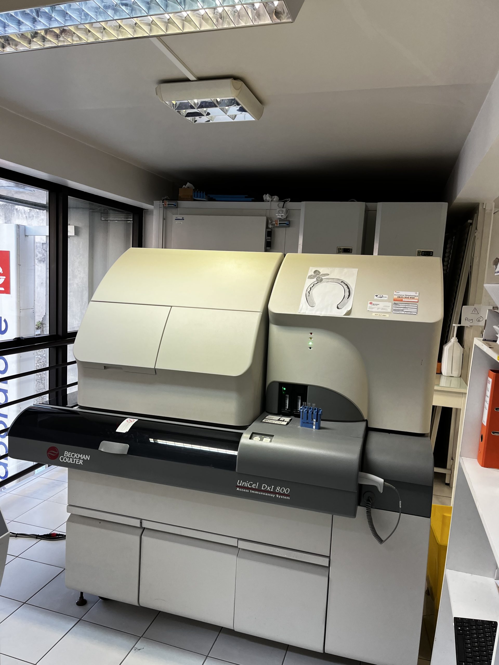 Automate de laboratoire Unicel DXI800 BECKMAN COULTER, BECKMAN UNICEL ...